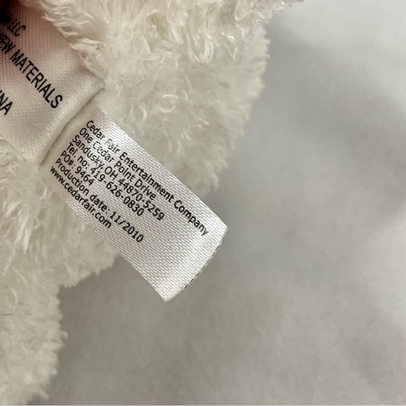 Cedar Fair Entertainment | Toys | Snoopy Peanuts Plush Cedar Fair ...